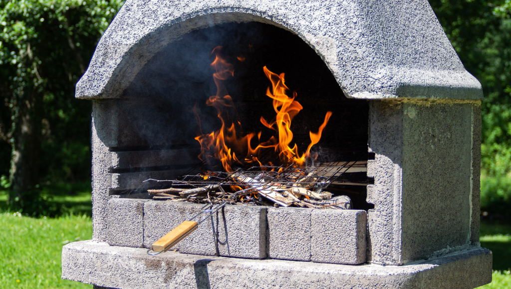 Barbecue fait maison en pierre : guide étape par étape